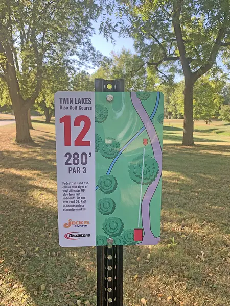 The Delavan Dispatch | Twin Lakes Disc Golf Course Adds Signage, Draws ...